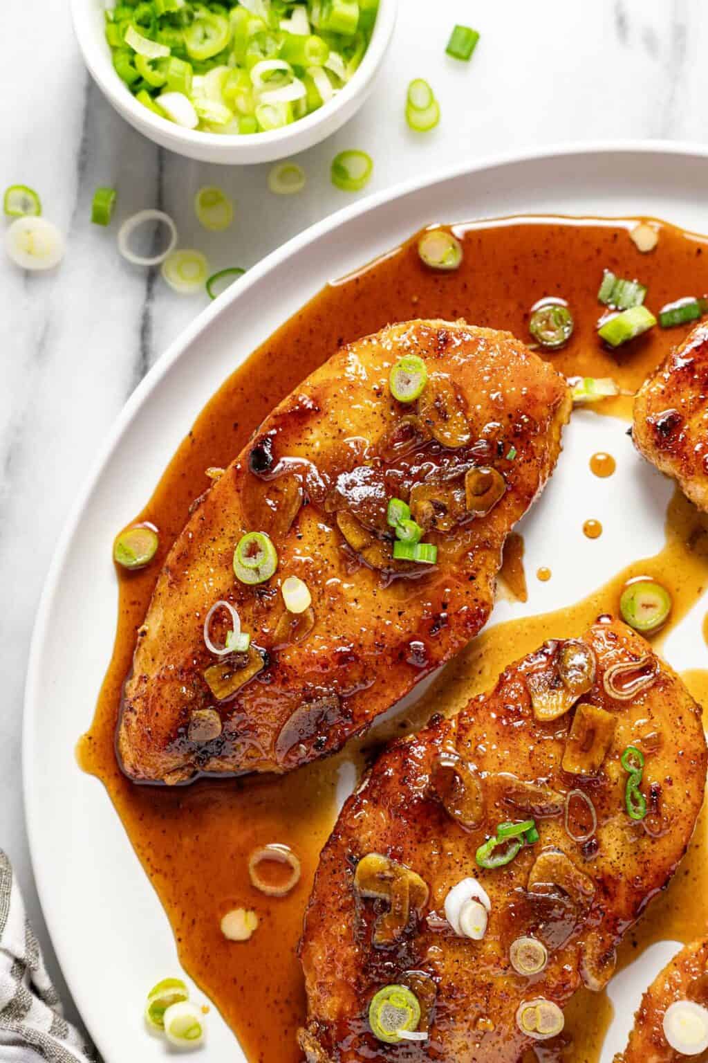 20 Minute Garlic Chicken with Honey Sauce - Midwest Foodie