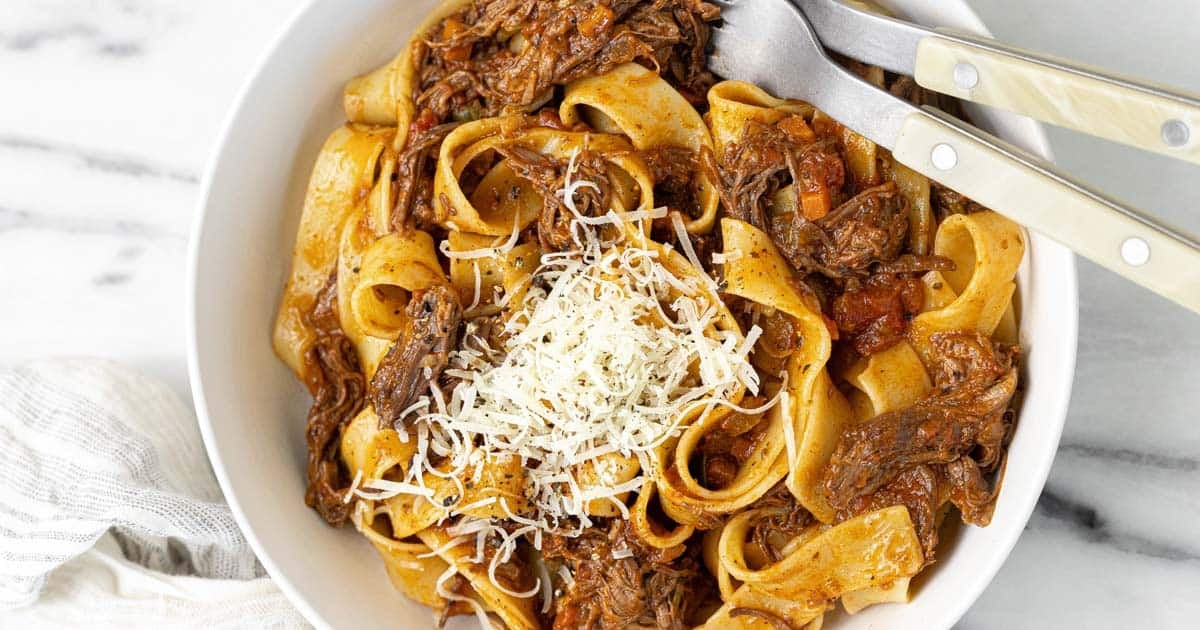 Easy Short Rib Beef Ragu - Midwest Foodie