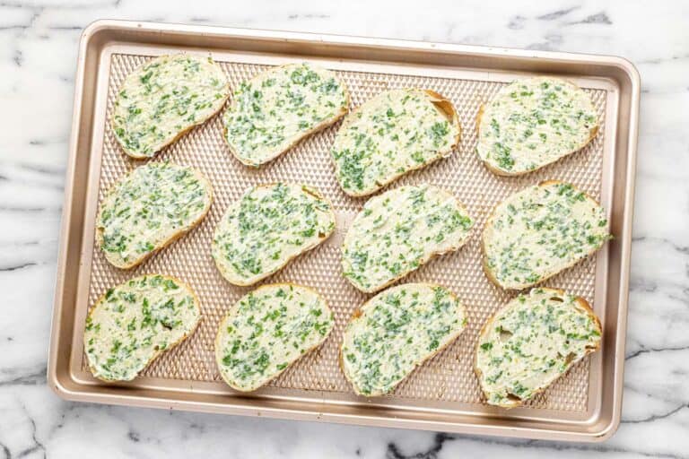 Garlic Cheese Bread Recipe - Midwest Foodie